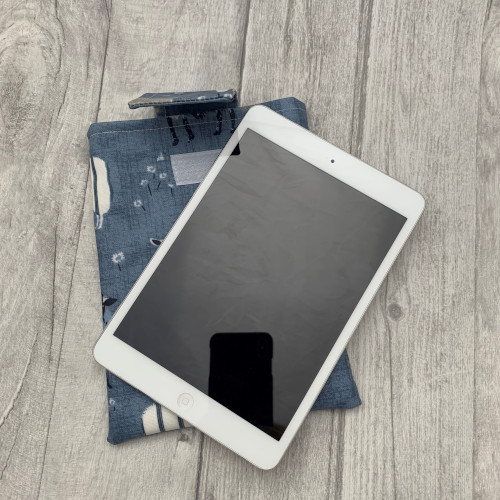 Oil Cloth e-Reader Case | Tilly's Barn